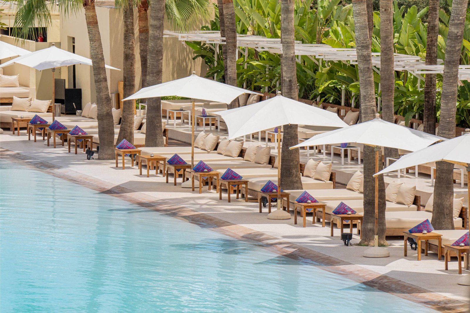 Contactez-nous - Snob Beach Marrakech - Piscines et plages à Marrakech