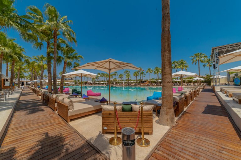 Réservation - Snob Beach Marrakech - Piscines et plages à Marrakech